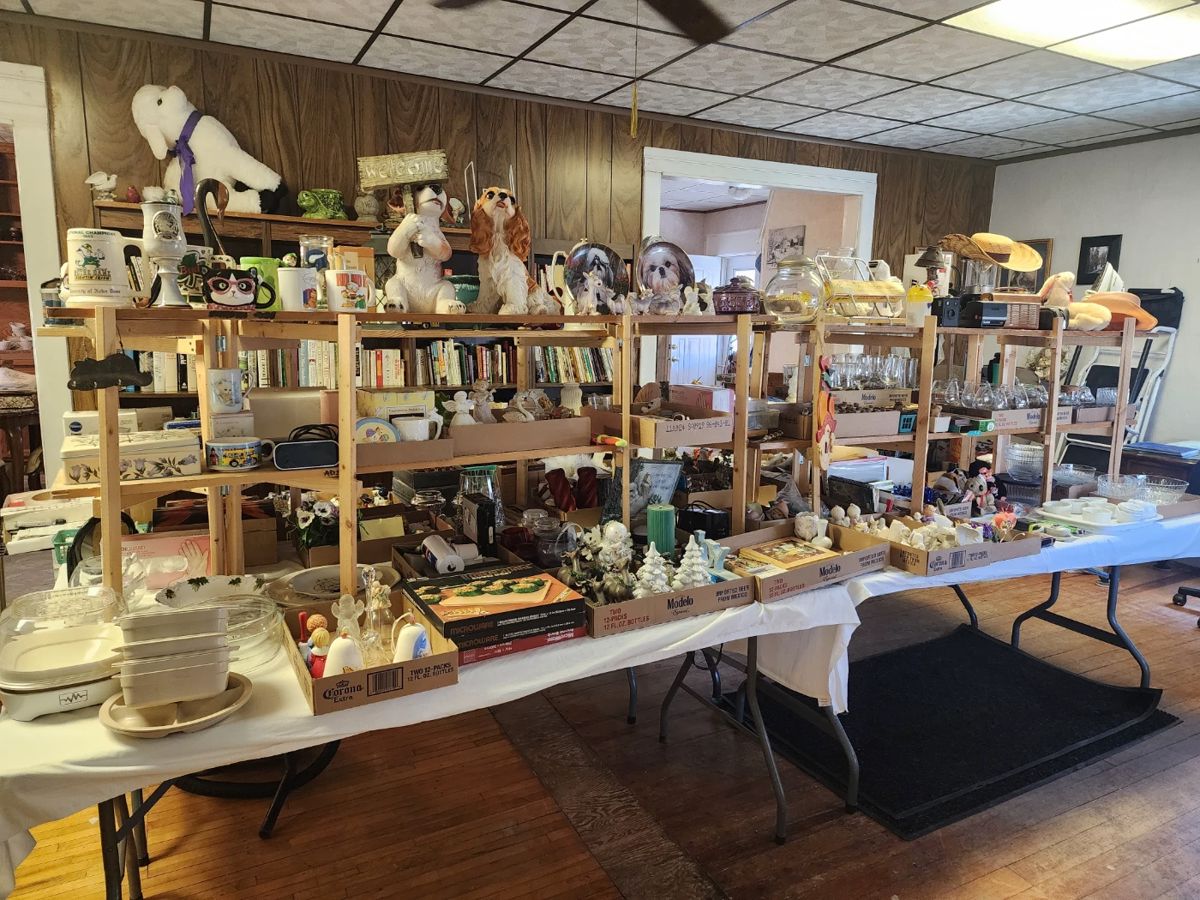 Snow/Amundson Estate Sale in Austin, MN starts on 4/25/2024