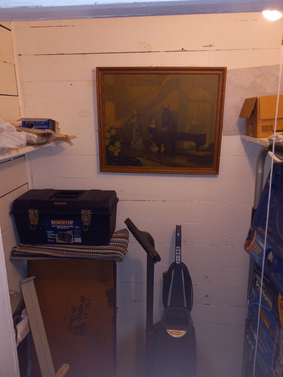 Eclectic treasure trove by Lee and Roger starts on 5/17/2024