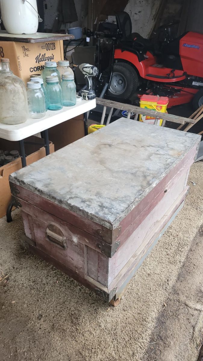 Pine Island storehouse estate sale starts on 4/26/2024