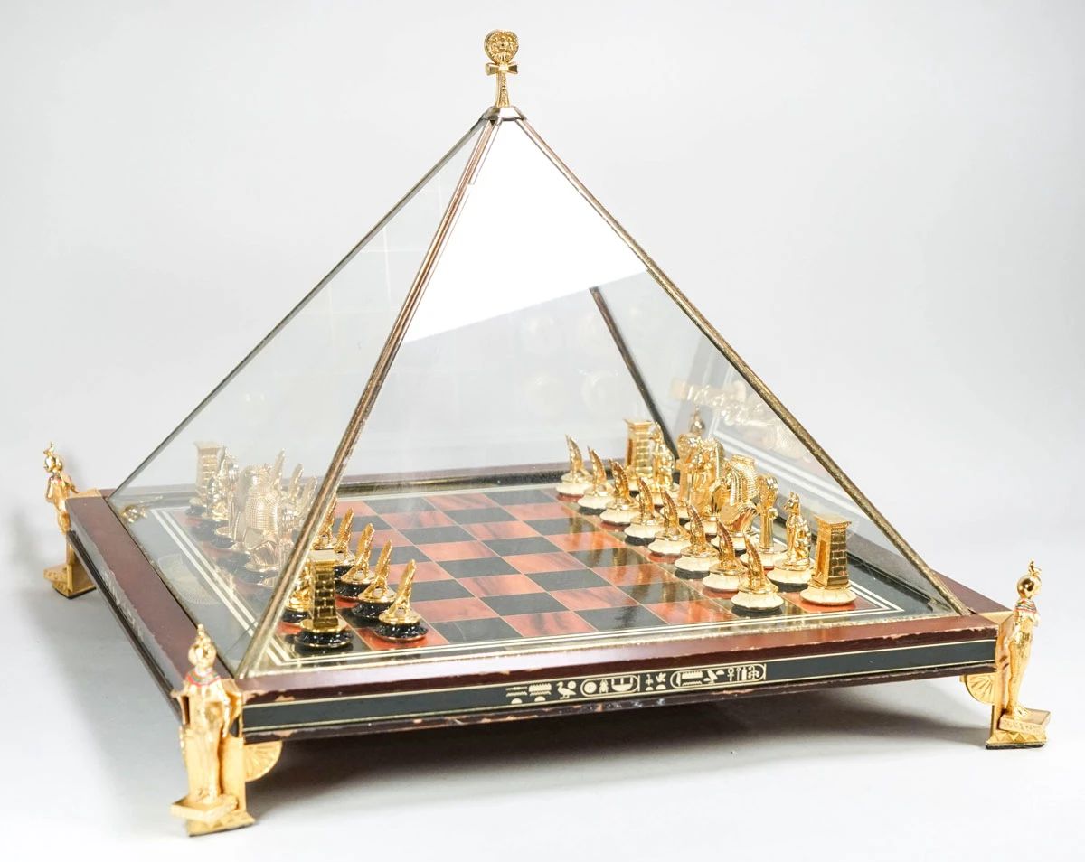 Collectibles, Games, Chess Sets, Clocks,... starts on 4/26/2024