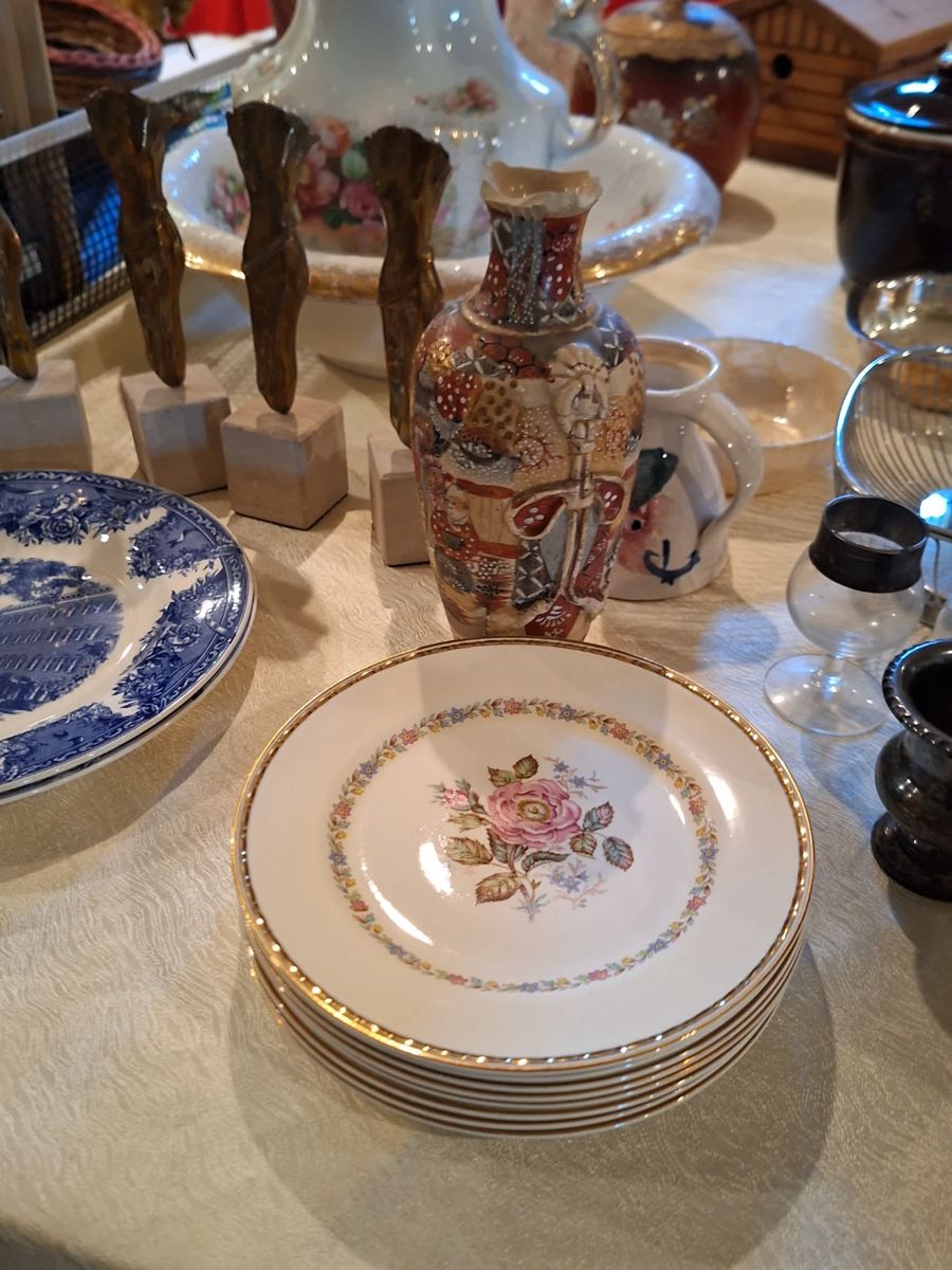 Estate sale by Patsy Owen: Late Parents of... starts on 5/2/2024