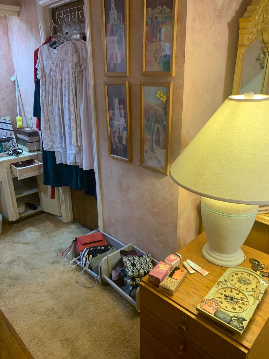 Lorenda’s Professional Estate Sale Bag Sale... starts on 5/1/2024