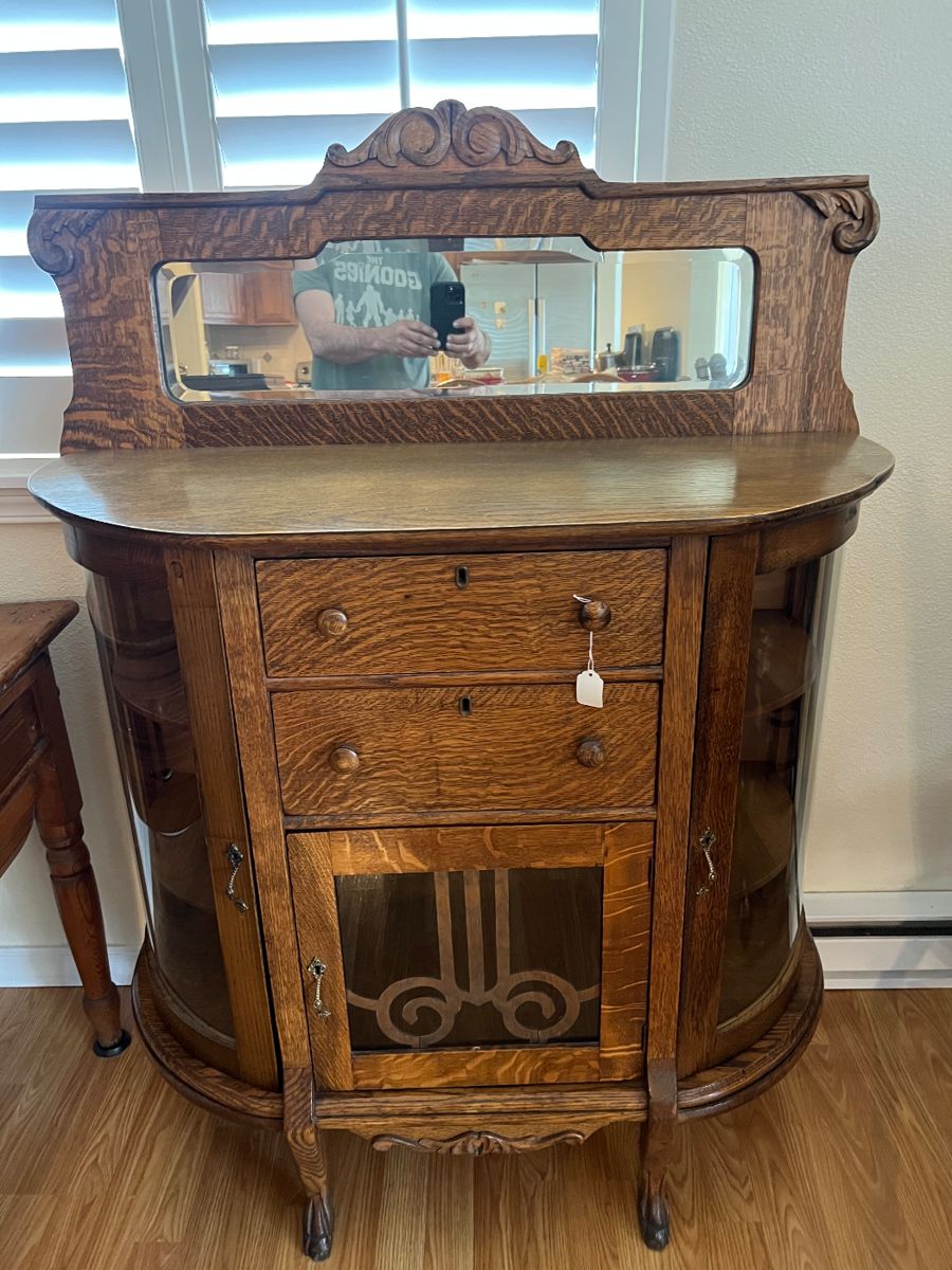 Estate sale w/Beautiful Antique items 50%... starts on 5/3/2024