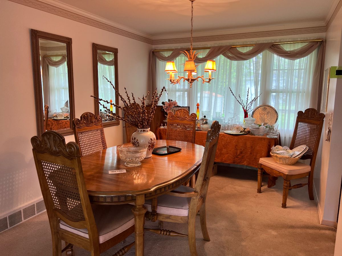 ESTATE SALE BY COLLEEN in Rochester, NY starts on 5/10/2024