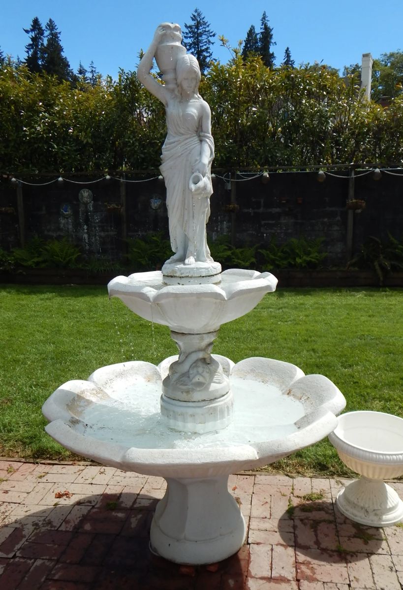 Estate Sale by Pam in Eugene, OR starts on 5/3/2024