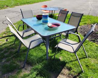 Hartford, CT Estate Sales around 06106