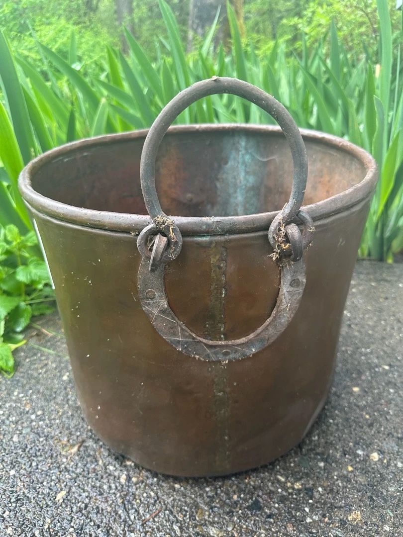 RESPLENDENT IN ROCHESTER in Rochester, WA starts on 5/7/2024