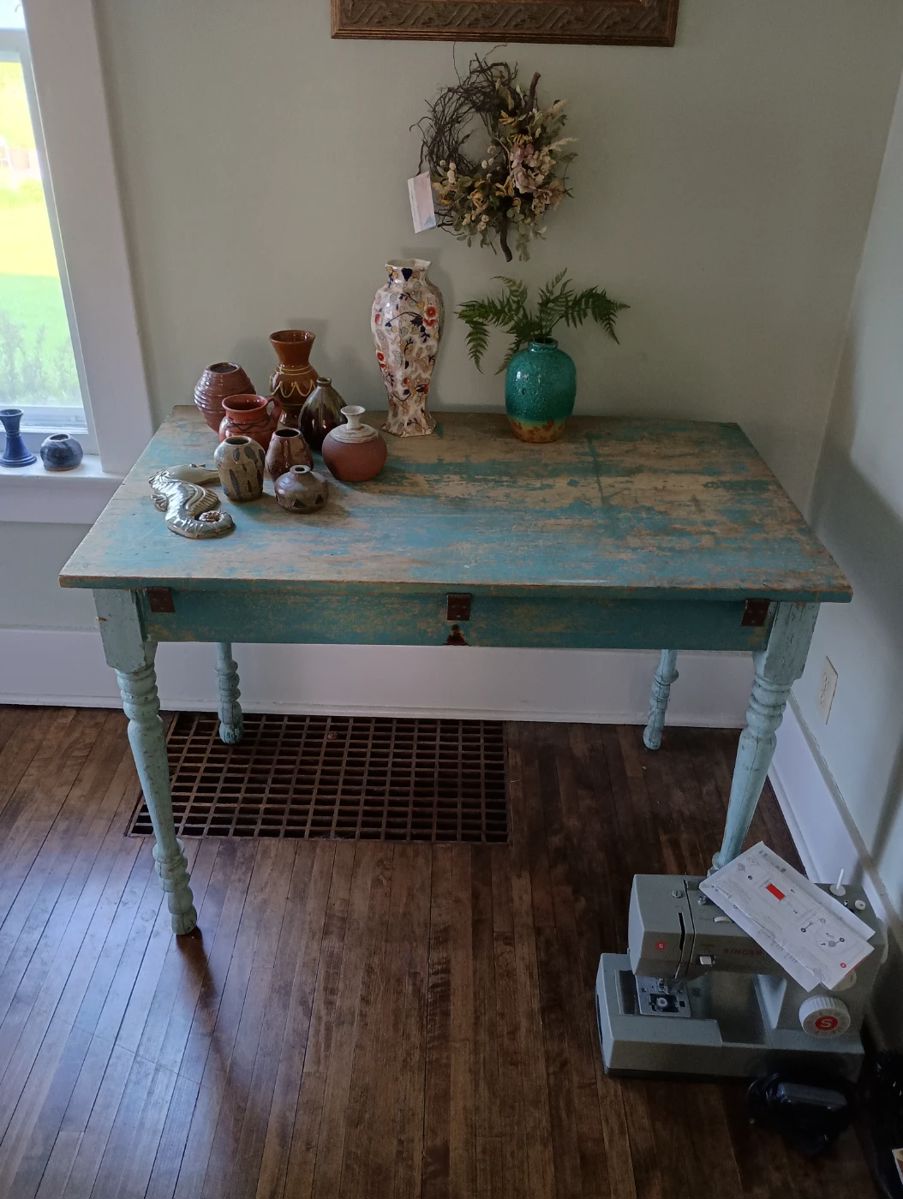 Tivoli Estate Sales / Plato Center Eclectic... starts on 5/24/2024