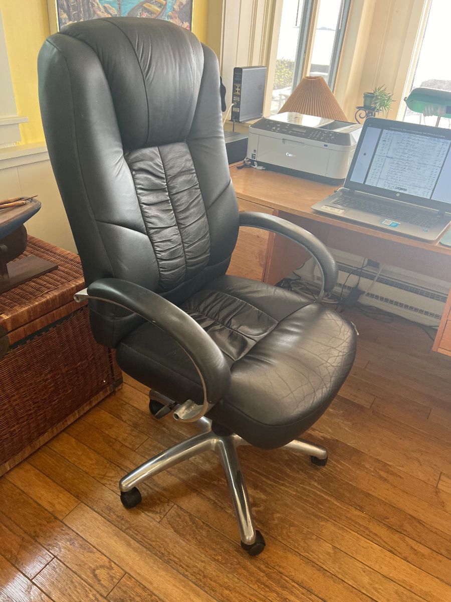 Clinton estate sale starts on 5/24/2024