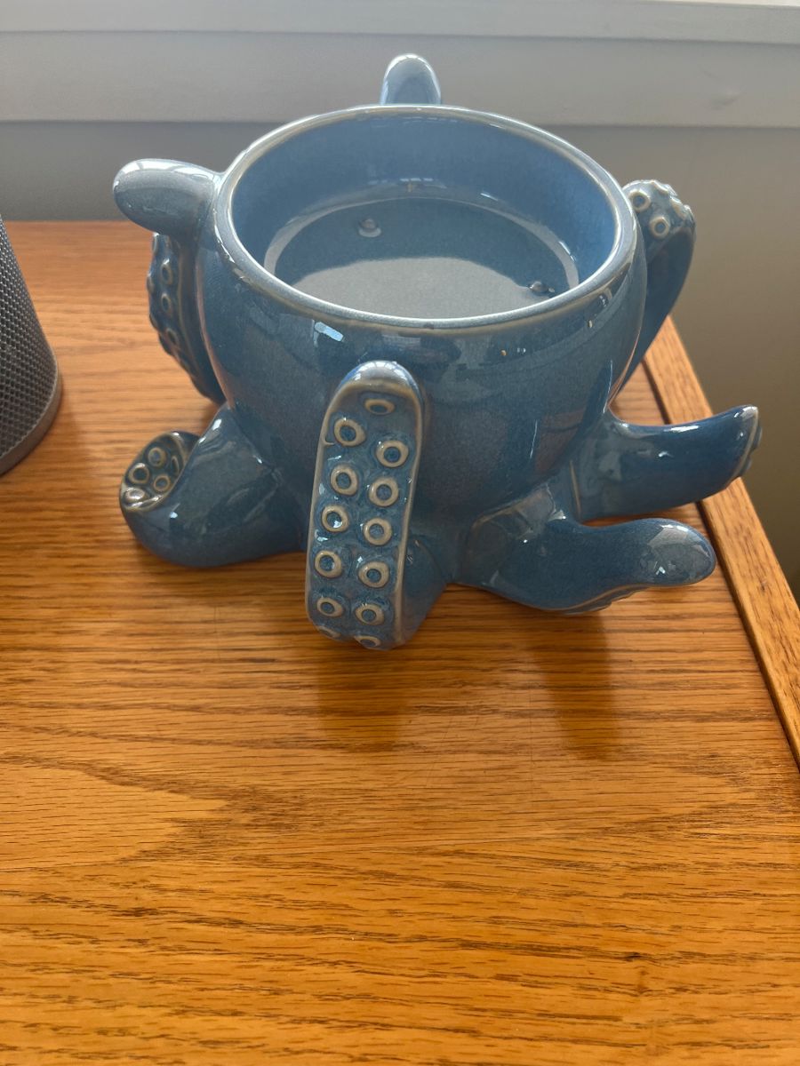 Clinton estate sale starts on 5/24/2024