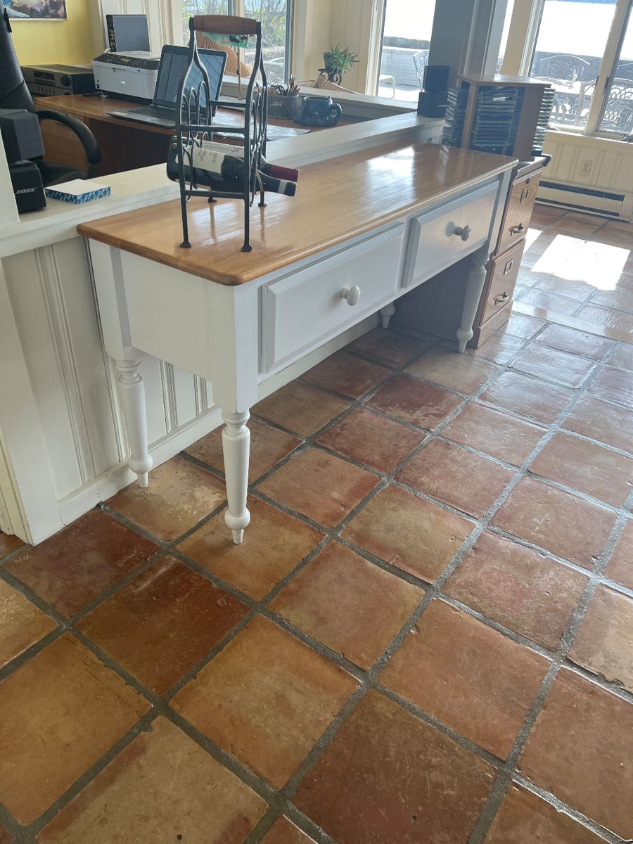 Clinton estate sale starts on 5/24/2024