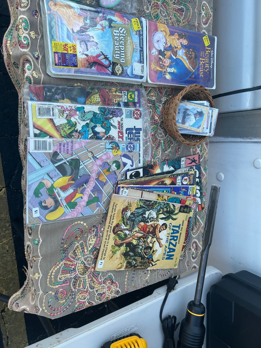 Lee’s Trinkets LOW PRICES outdoor sale starts on 5/19/2024