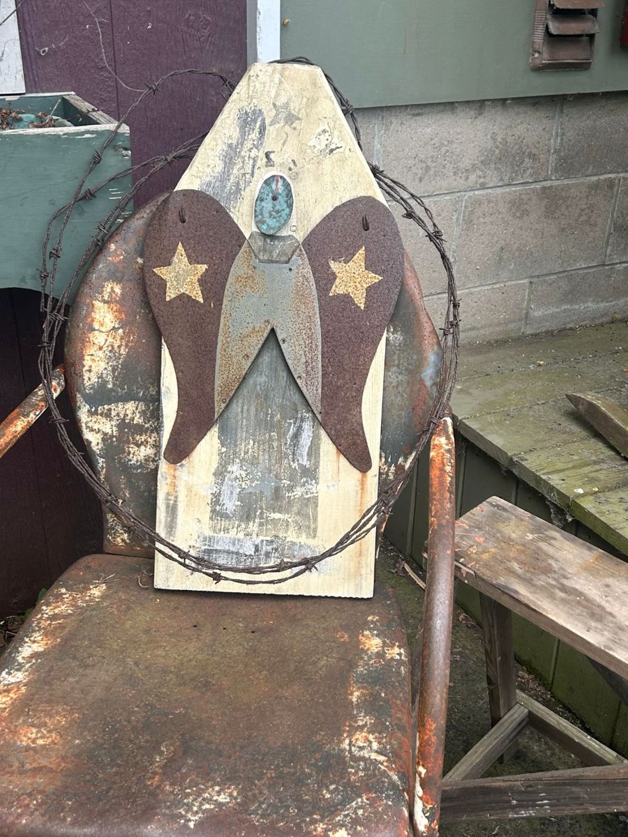 Estate Sale of Gail Benedict & Roses in the... starts on 5/23/2024