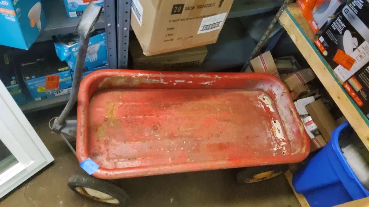 HOUSE CLEAN OUT, BOX LOTS AND MORE!! starts on 5/21/2024