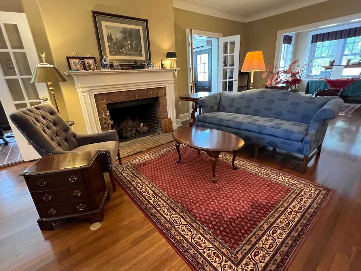 DAVIS PLACE ESTATE SALES in Saint Louis, MO starts on 6/22/2024