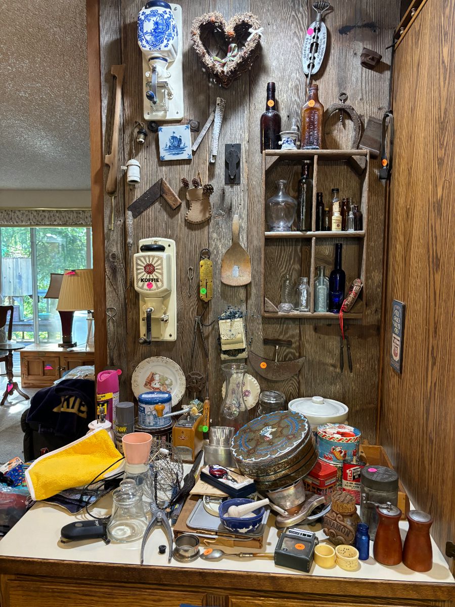 Clutter Clutter Saturday everything half-price starts on 5/29/2024