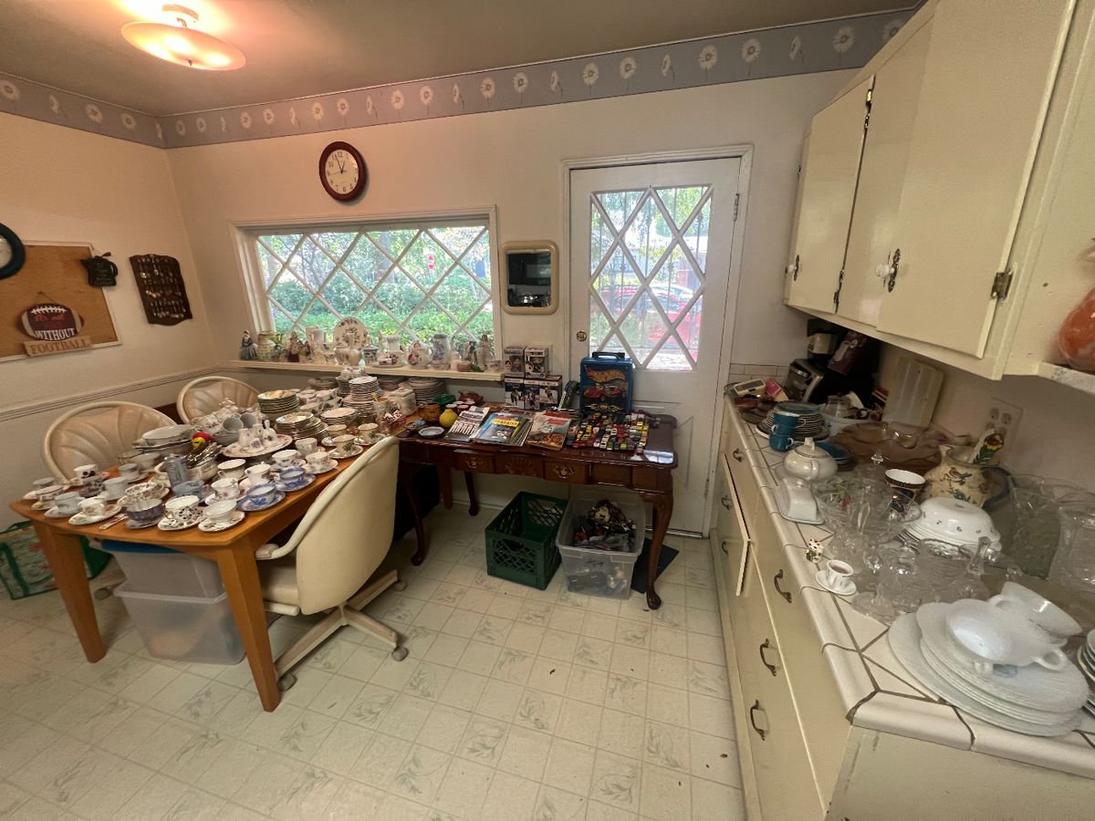 50% off! Estate Sale in Sherman Oaks starts on 5/31/2024