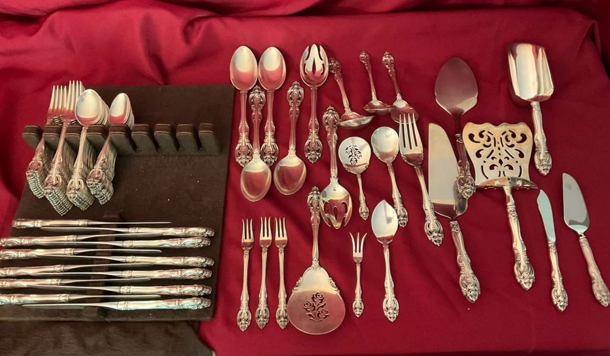 Severna Park Special! Clocks, Silver, Vintage... starts on 5/27/2024