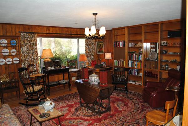 East Memphis Sale Tom Fortner starts on 3/26/2011