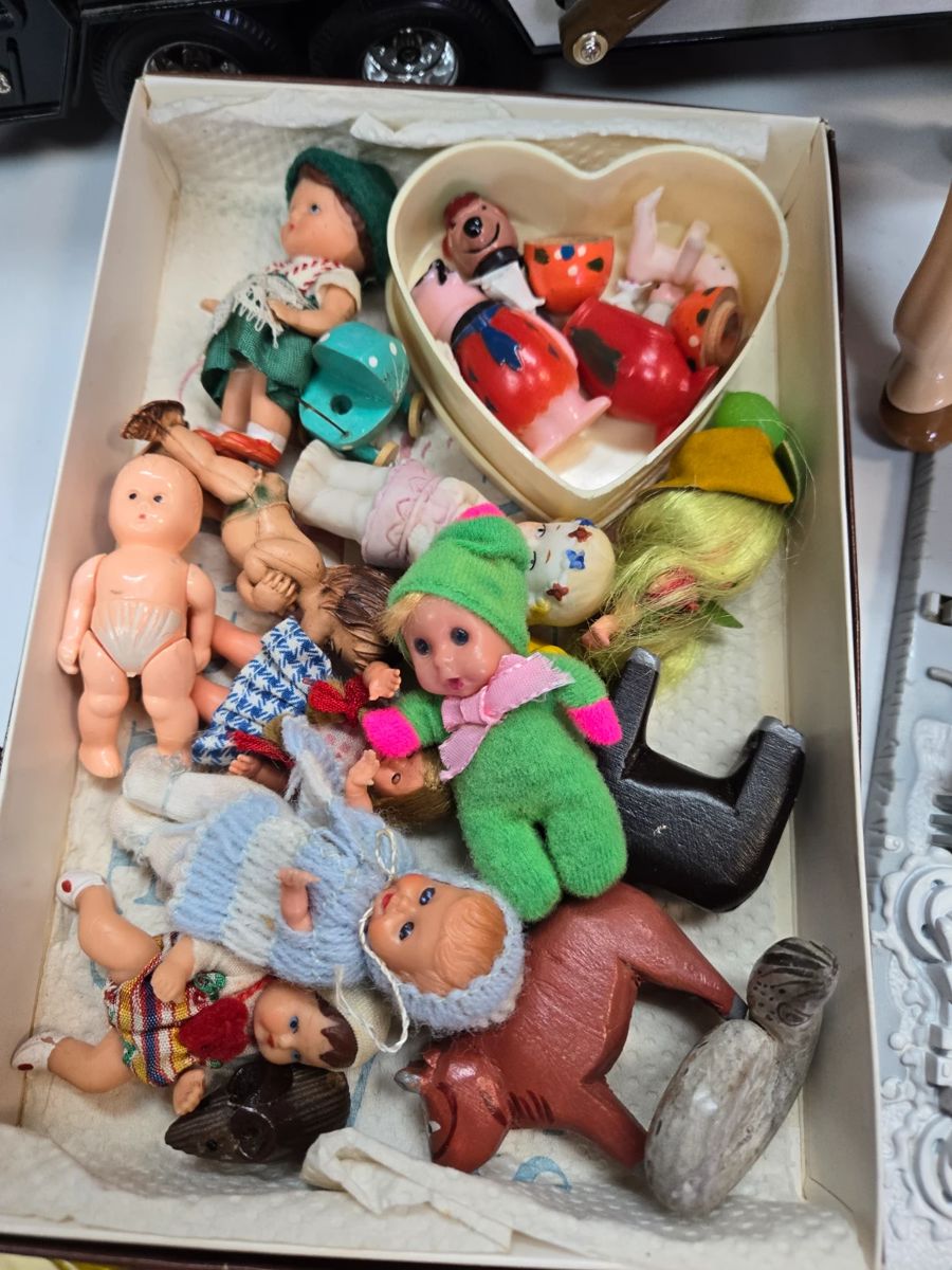 Showcase Flippin-it Estate liquidation Toy... starts on 6/6/2024