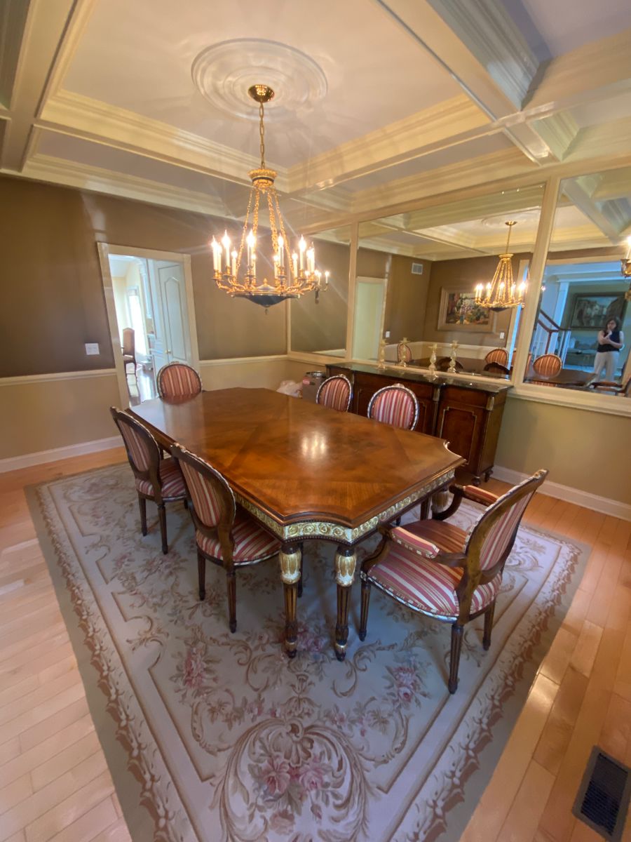 LAST DAY !Pristine High End Designer “DecoratoR... starts on 6/21/2024