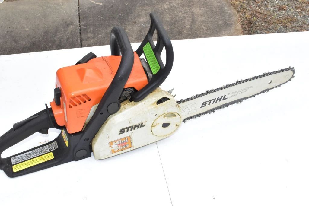 Vintage Farm - Shop Equipment, Coins, Toyota,... starts on 6/7/2024