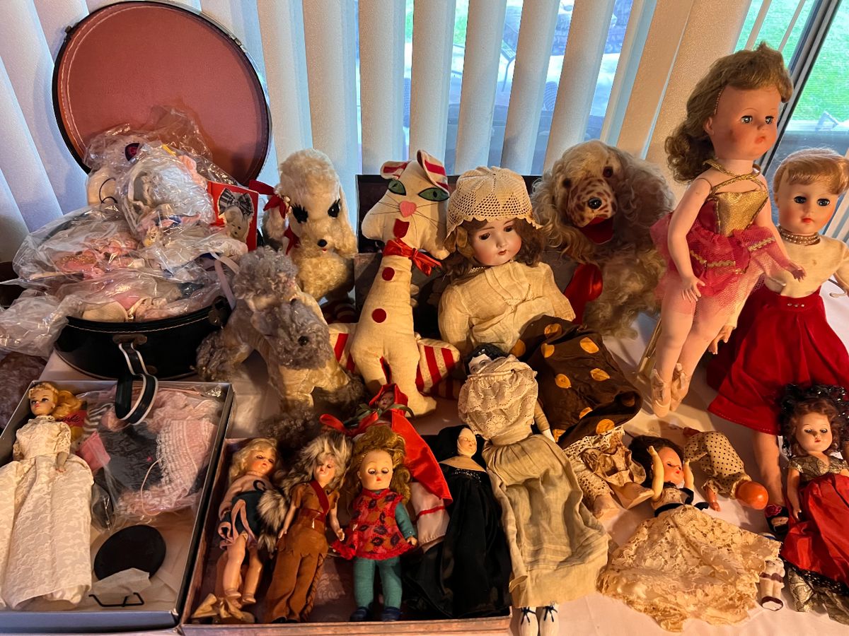 SWEET PACKED BELLFLOWER ESTATE SALE starts on 6/14/2024