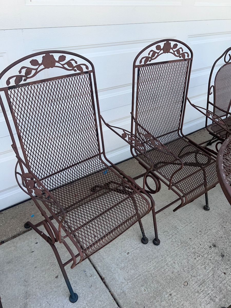 50% OFF $10+ PURCH - MAISON JASON TABLES... starts on 6/20/2024