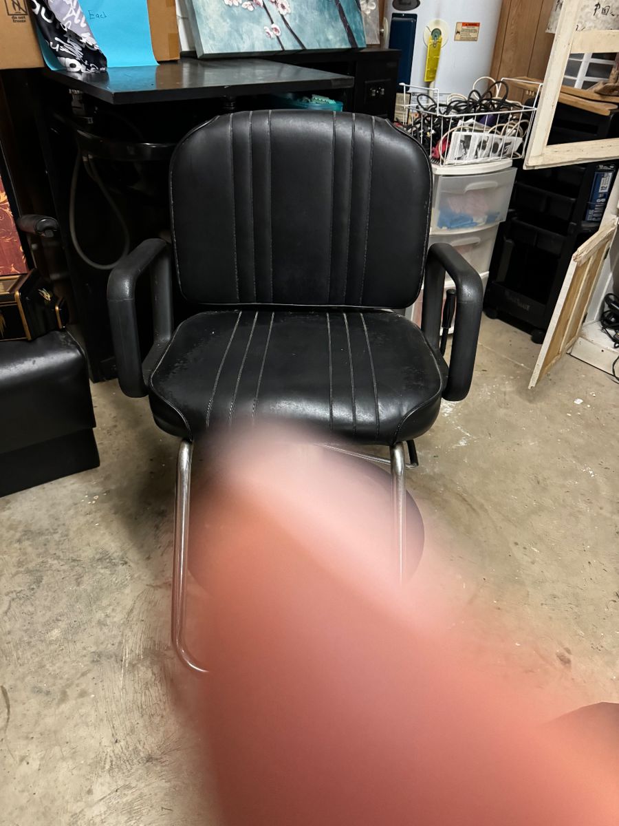 Clutter Queen Estate Sales in Texarkana, AR starts on 6/20/2024