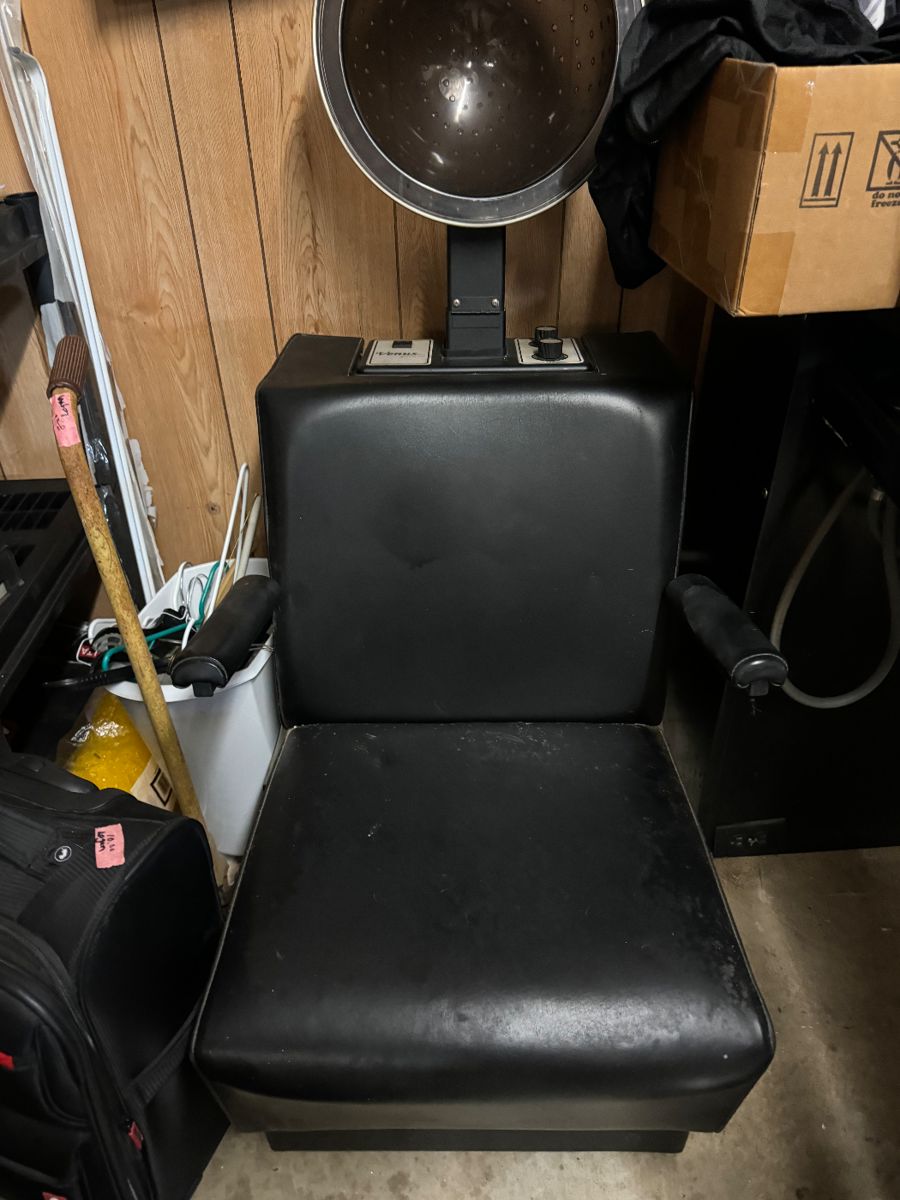 Clutter Queen Estate Sales in Texarkana, AR starts on 6/20/2024