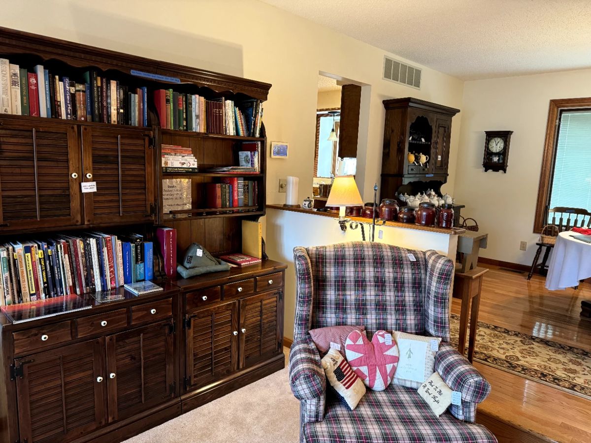 Richard Itch & Sue Jones Estate Sale starts on 6/21/2024