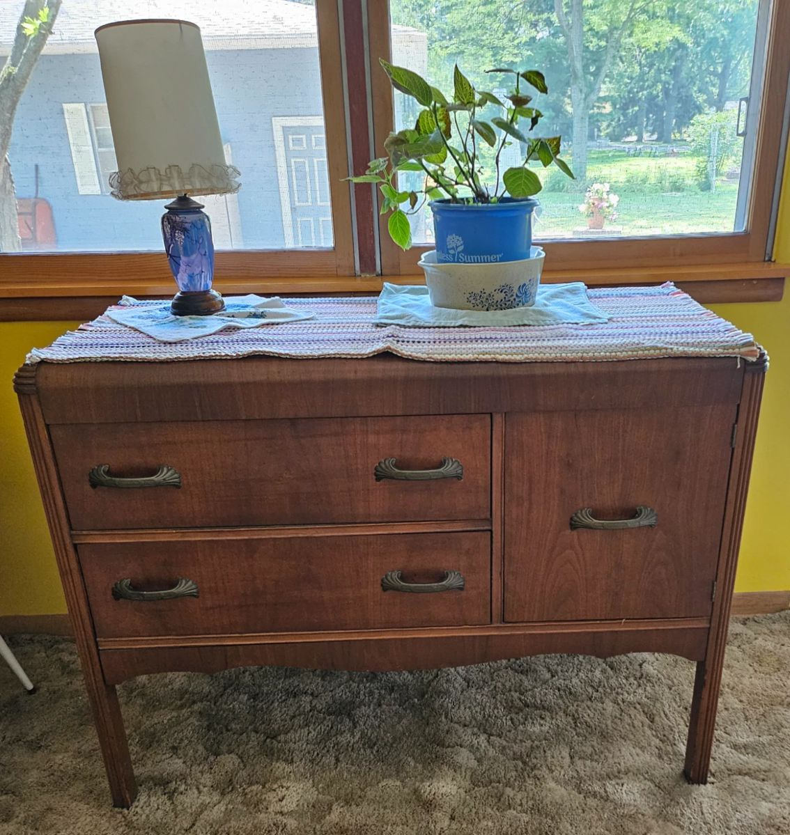 Estate Sale with many vintage/antique items! starts on 7/20/2024