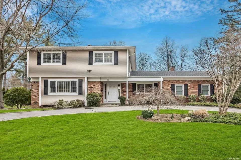 'A RED TAG SALE' ROSLYN -JUKEBOX -HERMES-CHANEL-AR... starts on 6/29/2024