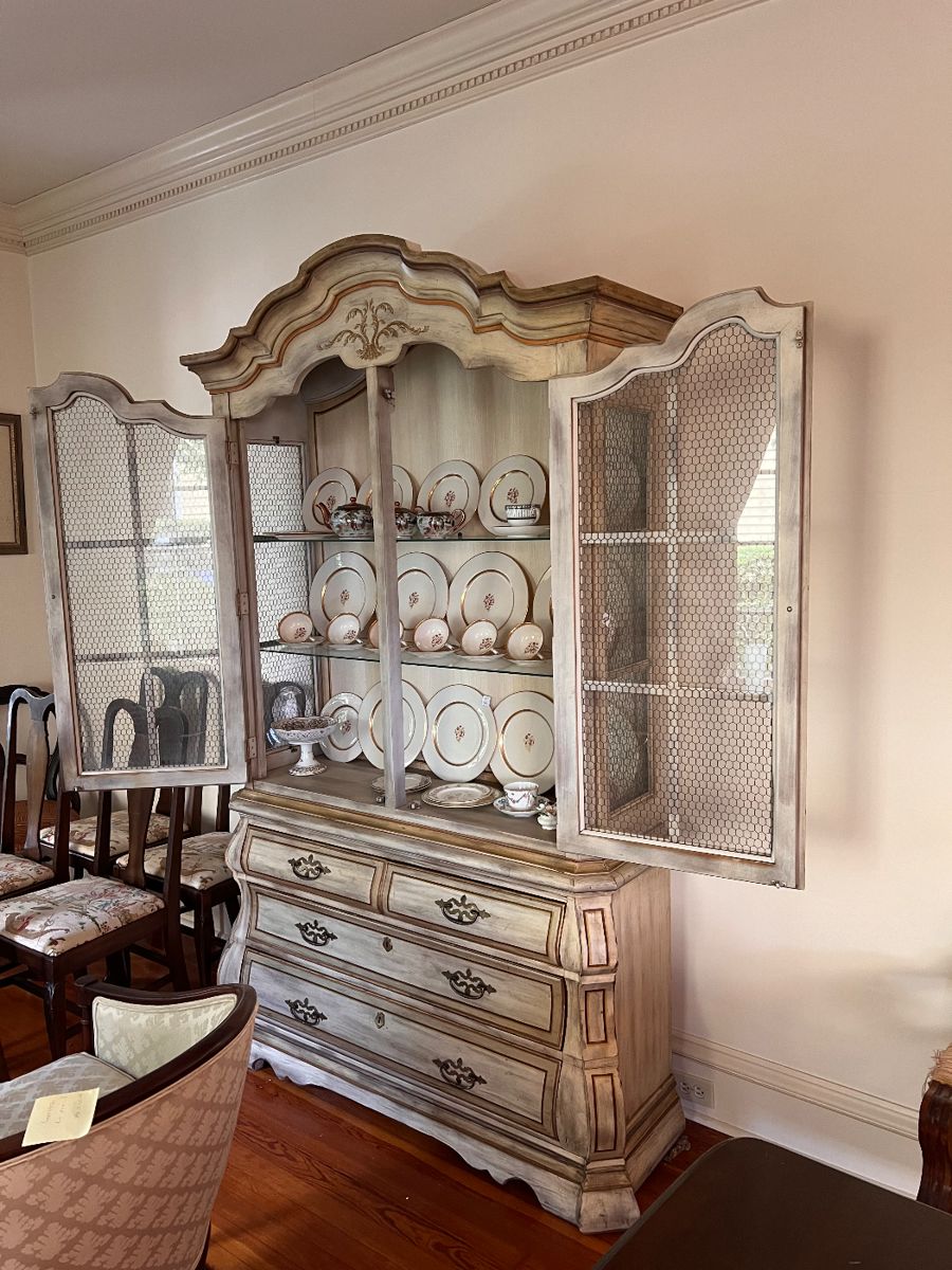 50% OFF SATURDAY: Awesome on Arabella Estate Sale starts on 6/28/2024