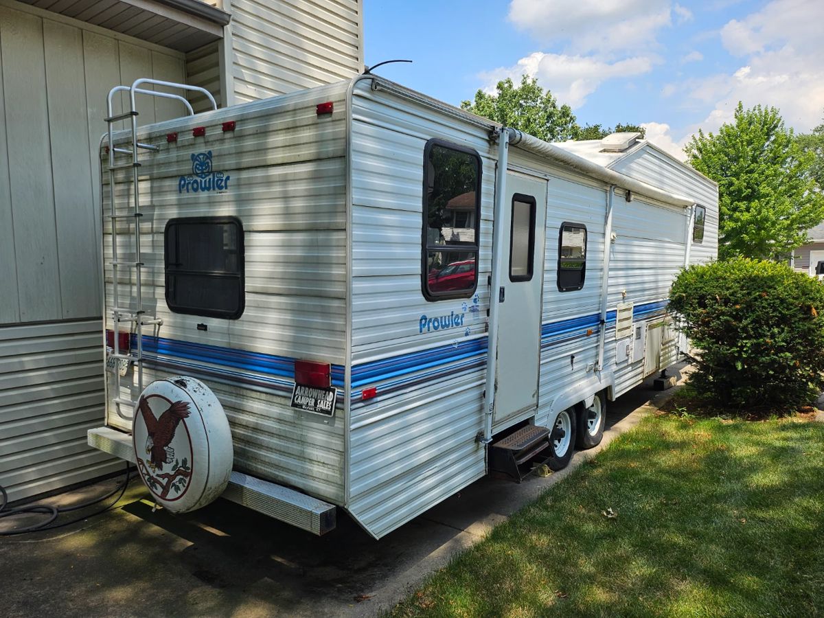 33-foot RV Trailer, Home Decor, Vintage -... starts on 6/23/2024