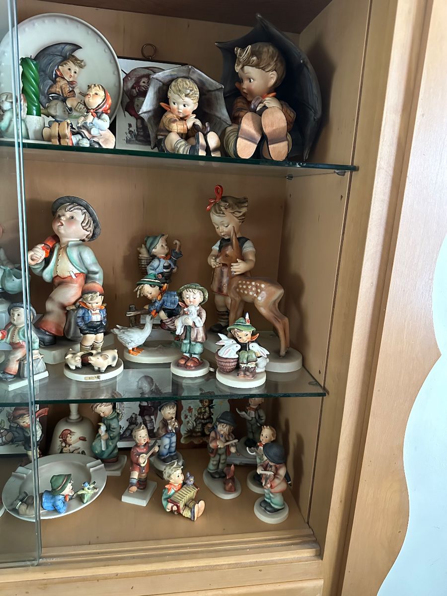 DISCOUNT DAY! RETRO / VINTAGE Hummels Clothes... starts on 7/27/2024