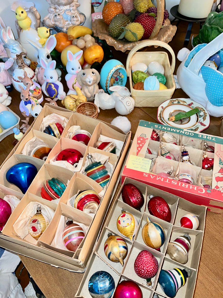 SUPER FULL Northgate Estate - TONS of Costume... starts on 7/19/2024