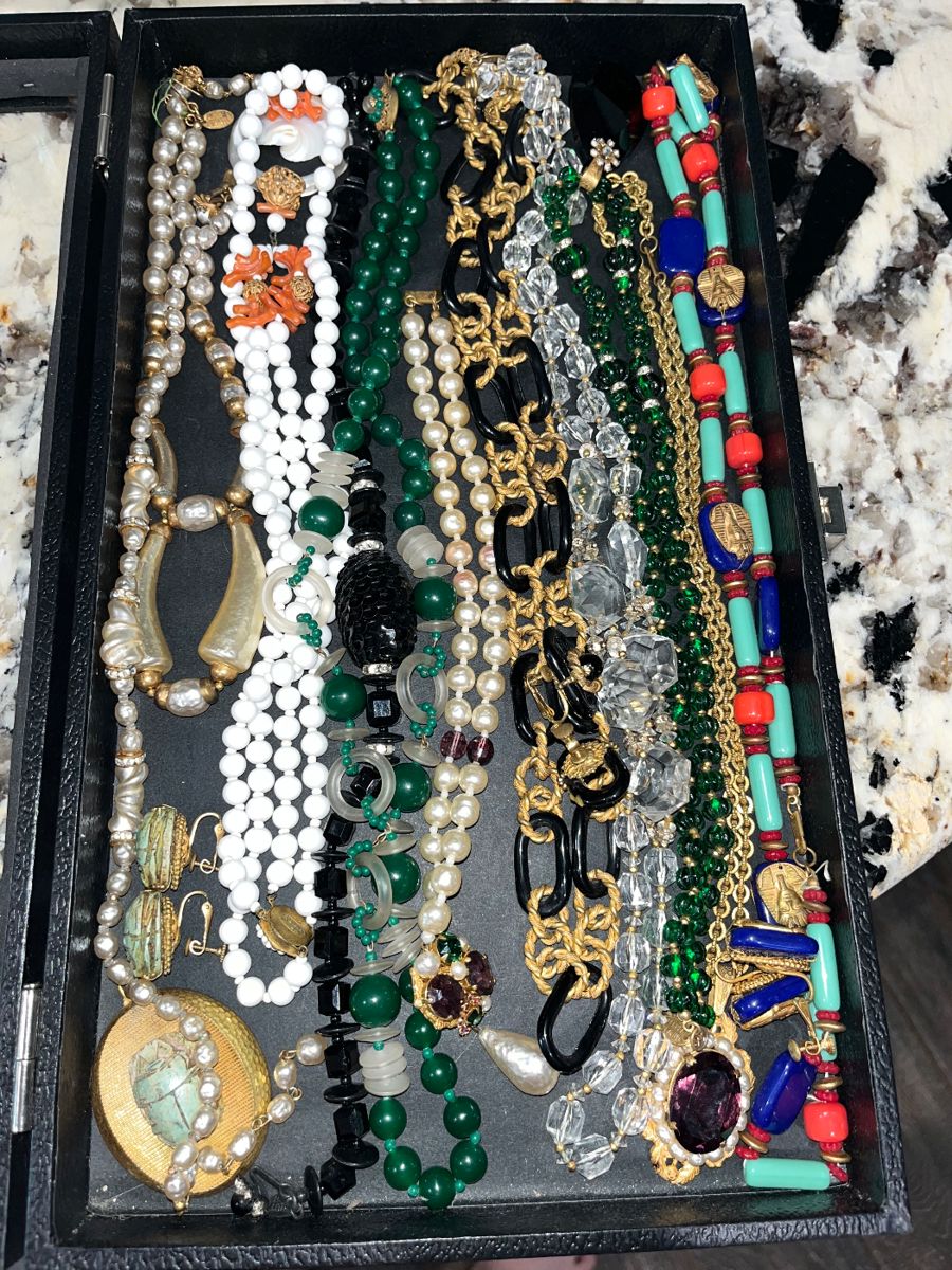 50%-75% off and special deals Huge jewelry... starts on 7/27/2024