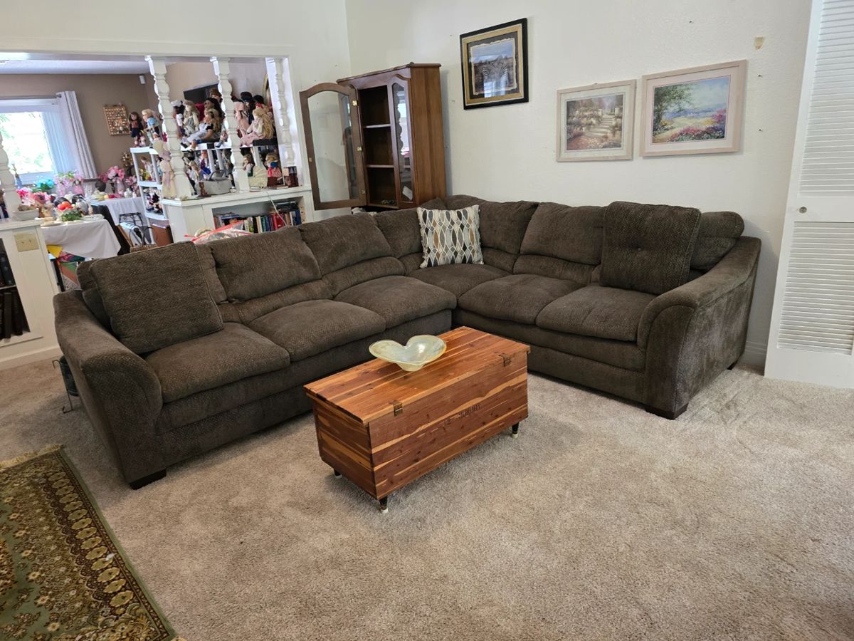 Second Hand Rose Estate And Moving Sales... starts on 8/15/2024