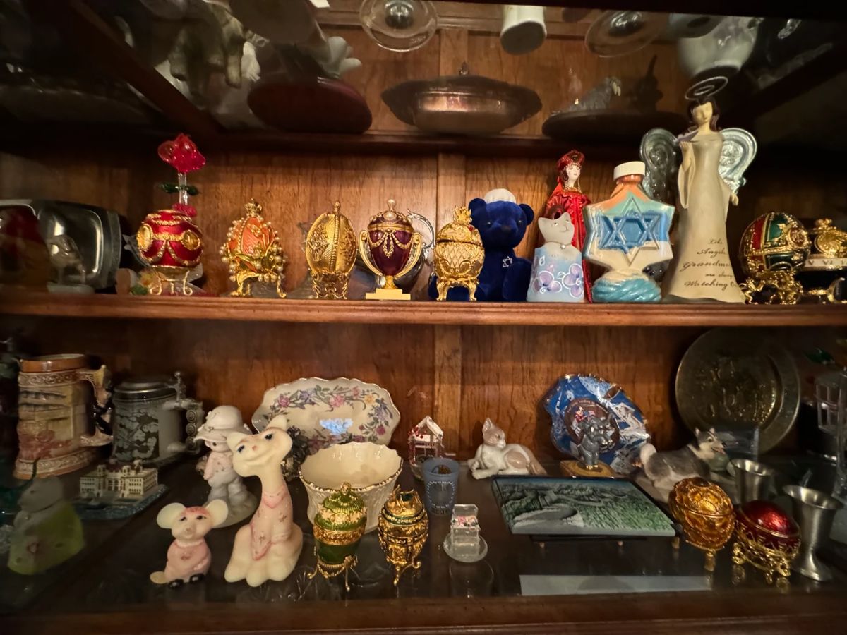 Stunning Treasures Await: Exquisite Clothing,... starts on 9/6/2024