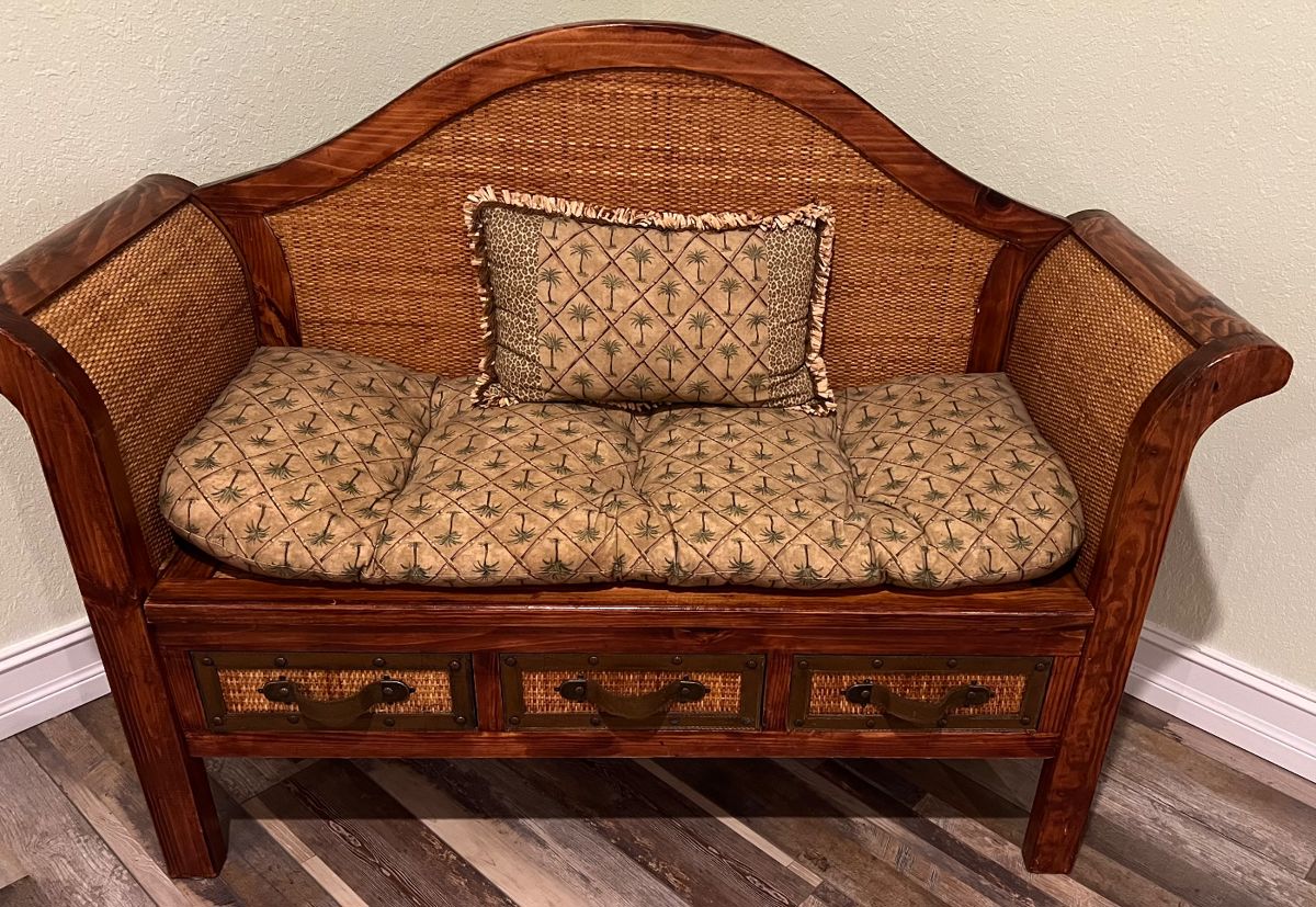Lovely Mims home with beautiful furnishings starts on 8/22/2024