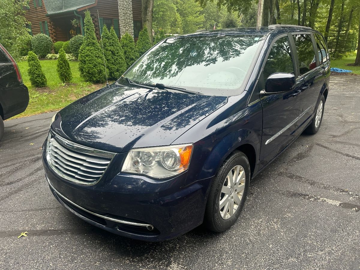 Chrysler Town & Country Vans, Cargo Express... starts on 8/5/2024