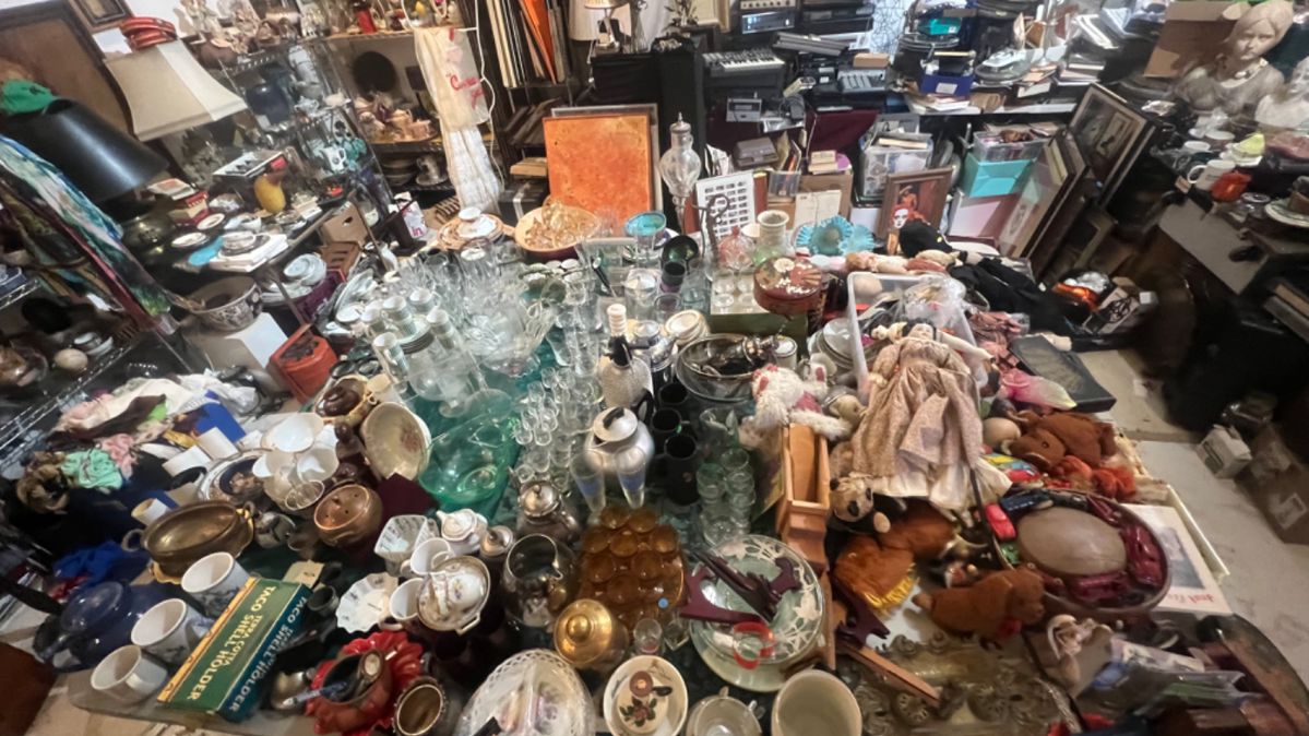 Huge Estate Sale, Antiques, collectables,... starts on 8/17/2024