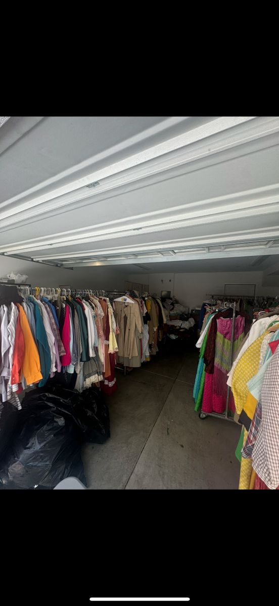 COSTUME / VINTAGE HOUSE LIQUIDATION SALE starts on 8/16/2024