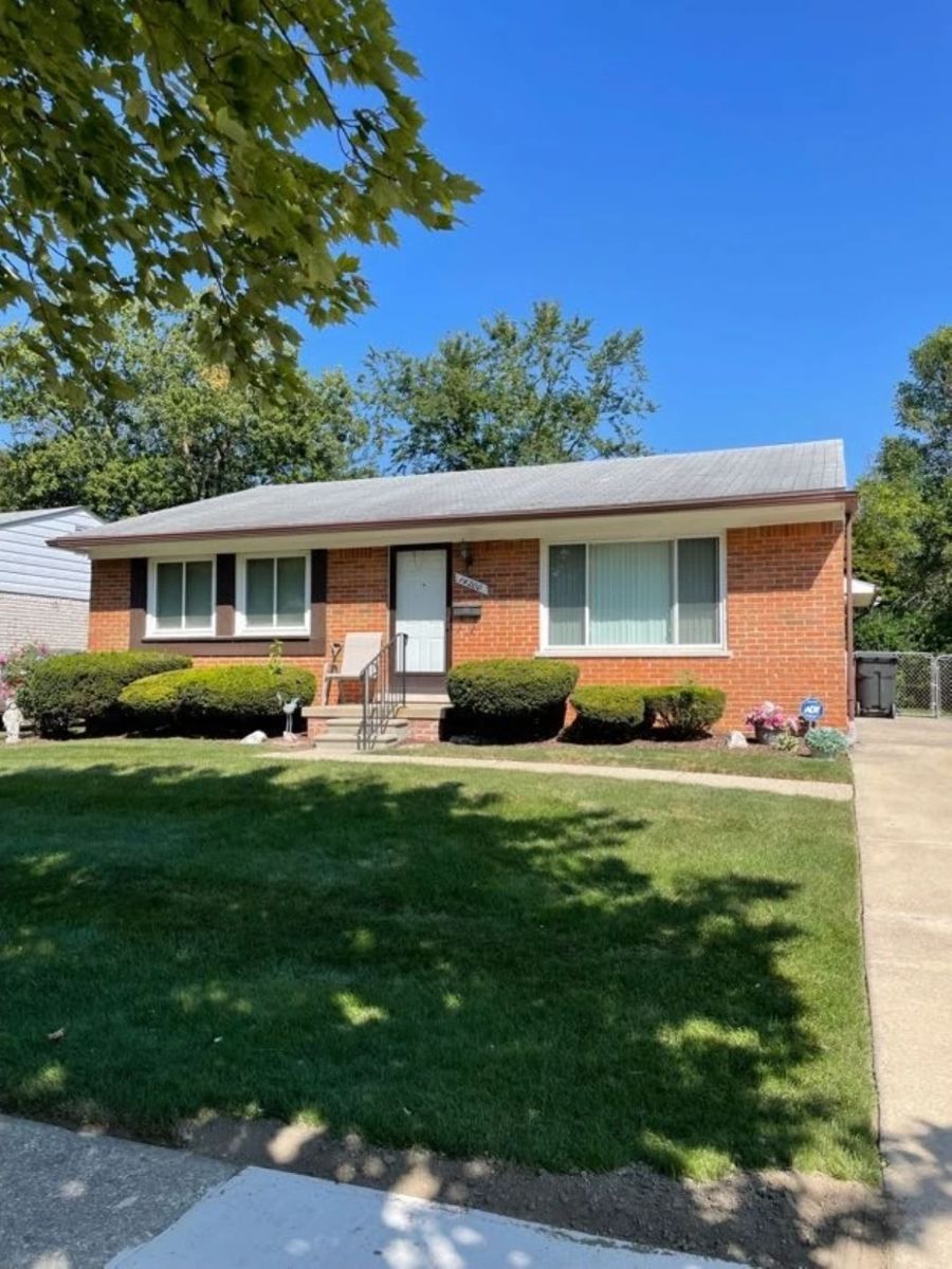 60% OFF Oak Park Estate Sale starts on 9/13/2024