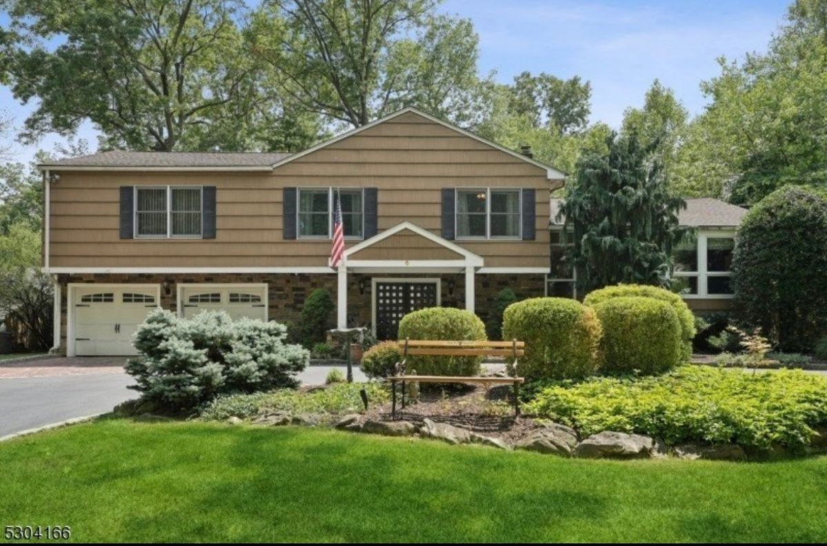 Beautiful Livingston Moving Sale starts on 9/7/2024