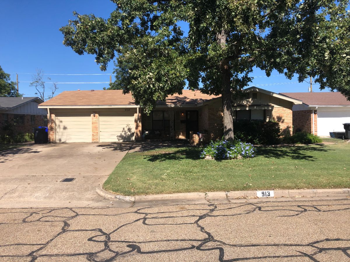 Vintage Treasure Trove Waco Estate Sale starts on 9/12/2024