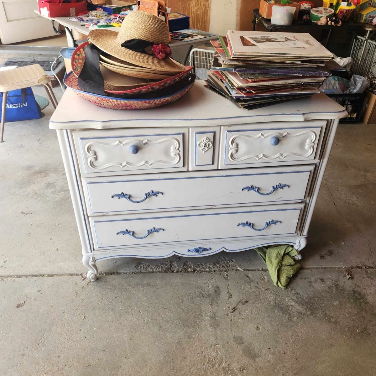 CRAFTERS PARADISE. VINTAGE. COLLECTIBLES starts on 9/13/2024