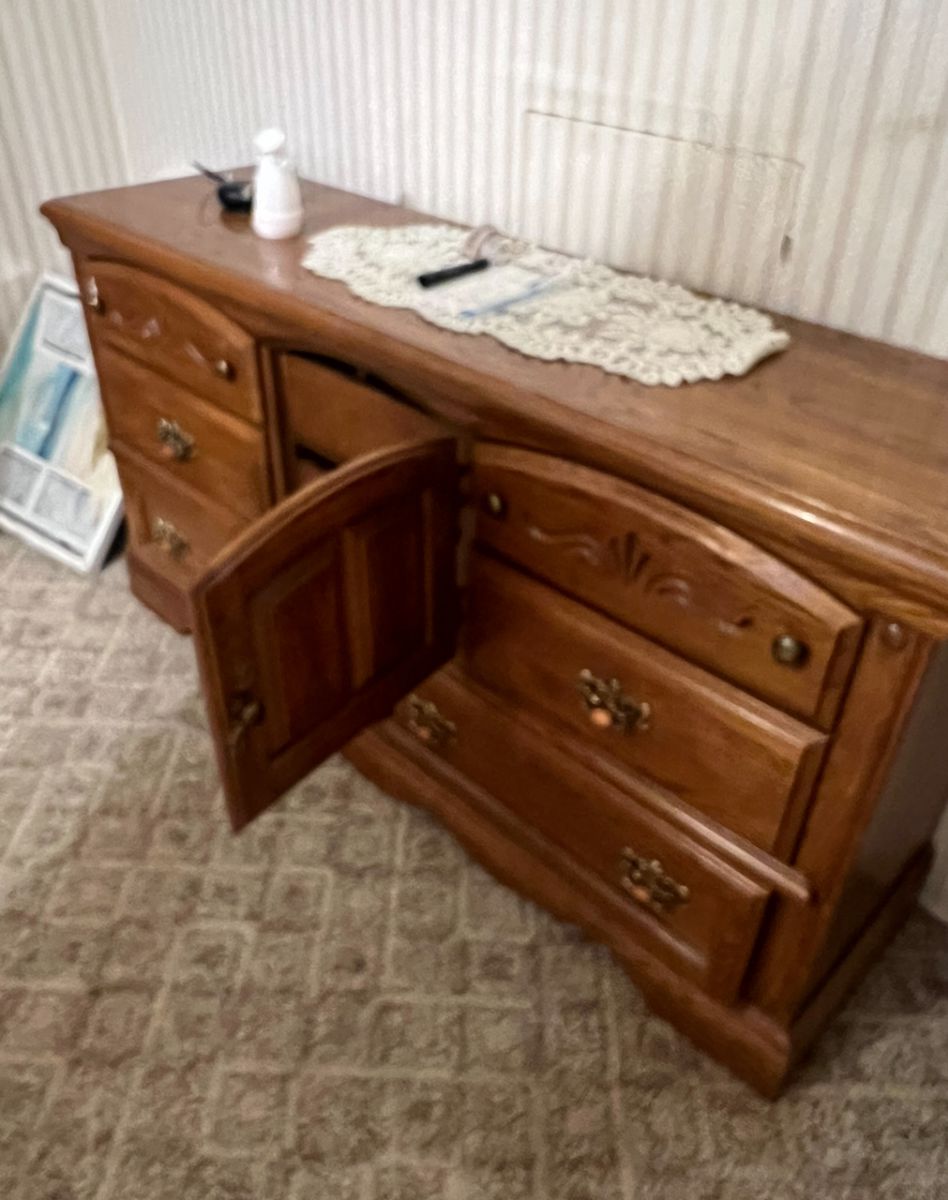 Ebenezer Living Estate/Downsize in Springfield, MO starts on 9/20/2024