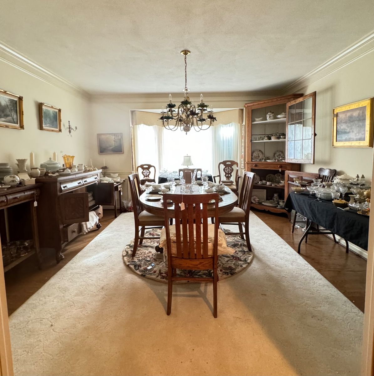 Blue Moon Estate Sale in Mendon, New York starts on 11/16/2024